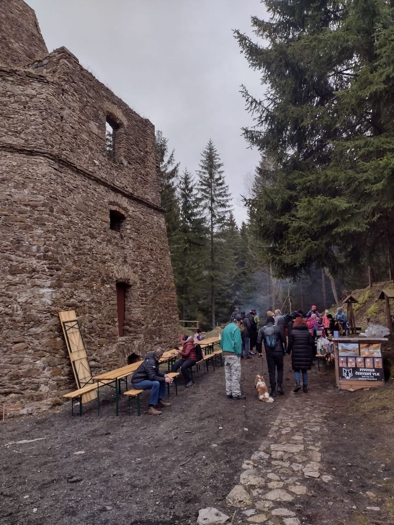 Lesní bar - sámoška :: Kovářská Šlápota